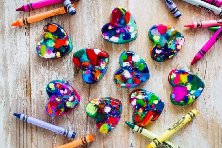 How To Recycle Used Crayons Into Brand New Ones | Crafthought